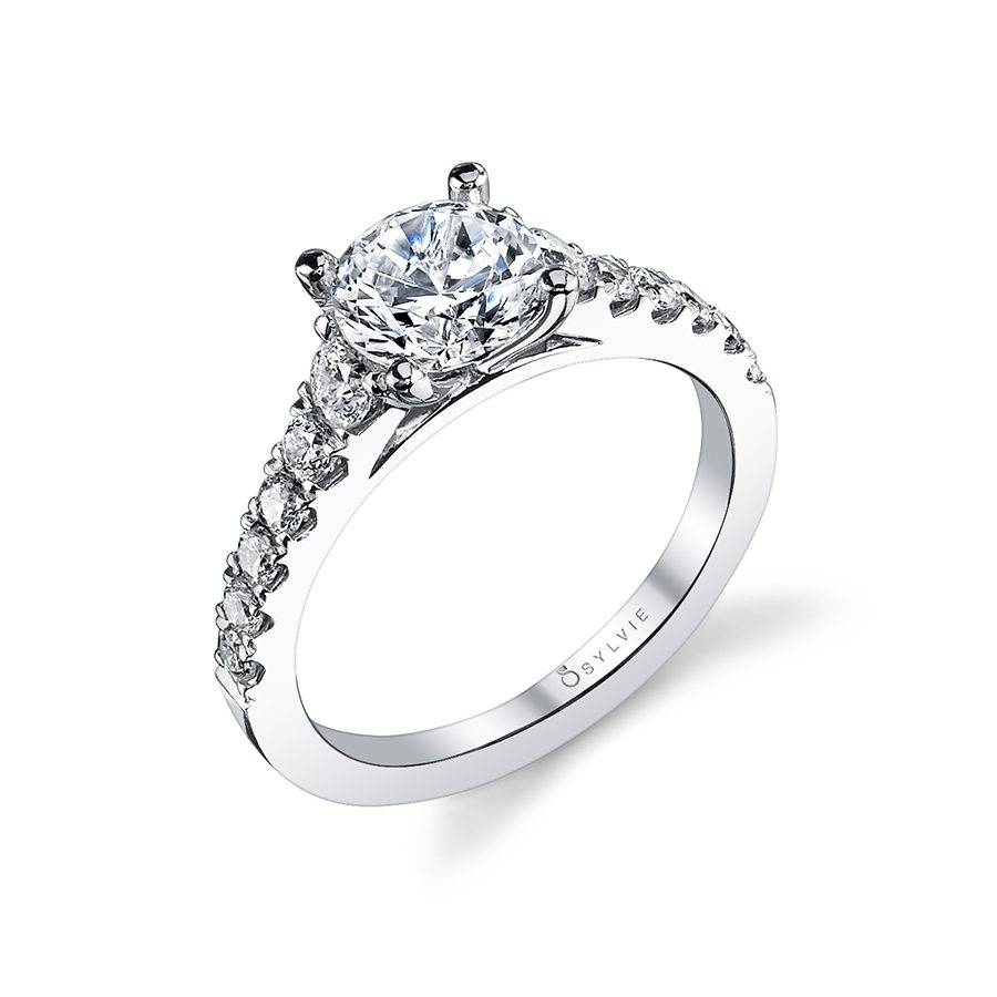 A Guide to Engagement Ring Styles: How to Choose a Ring